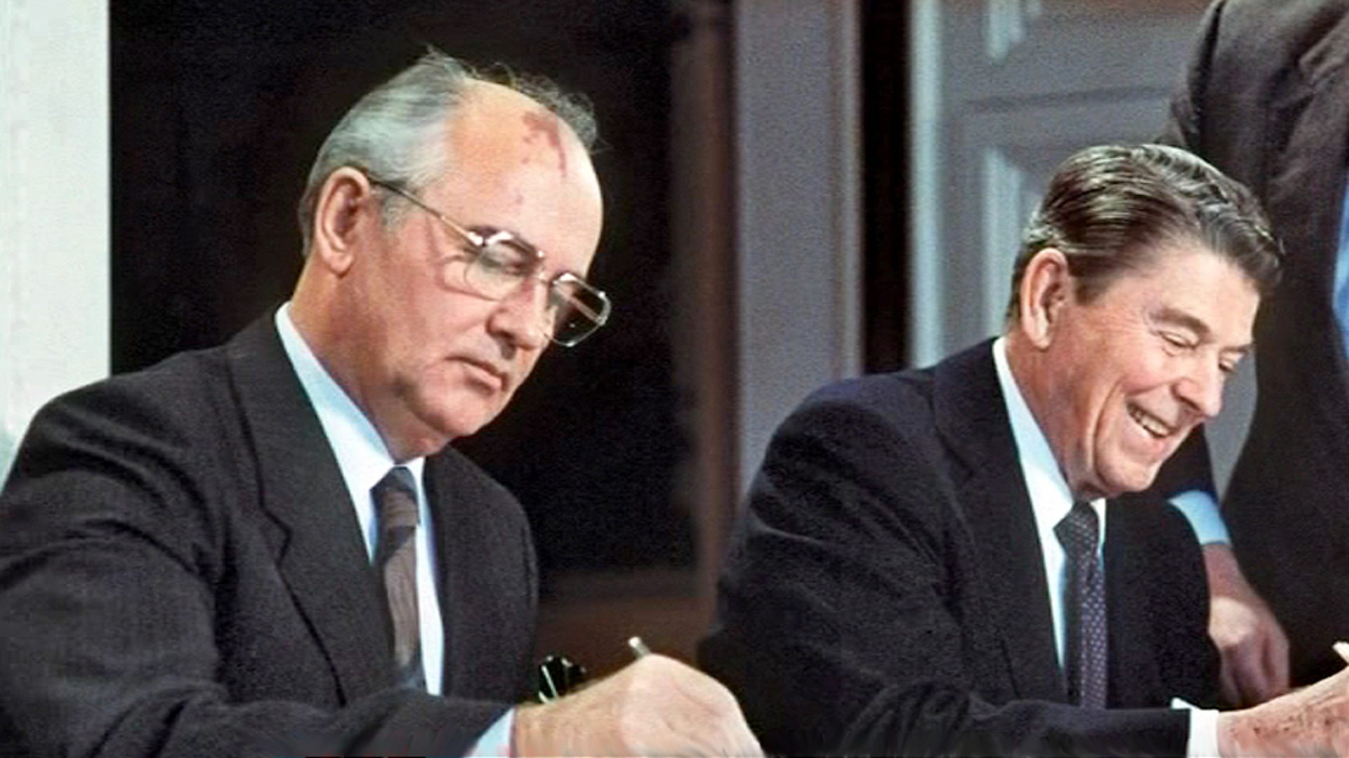 BBC Four - Summits, Geneva, 1985, Gorbachev's crucial nuclear summits