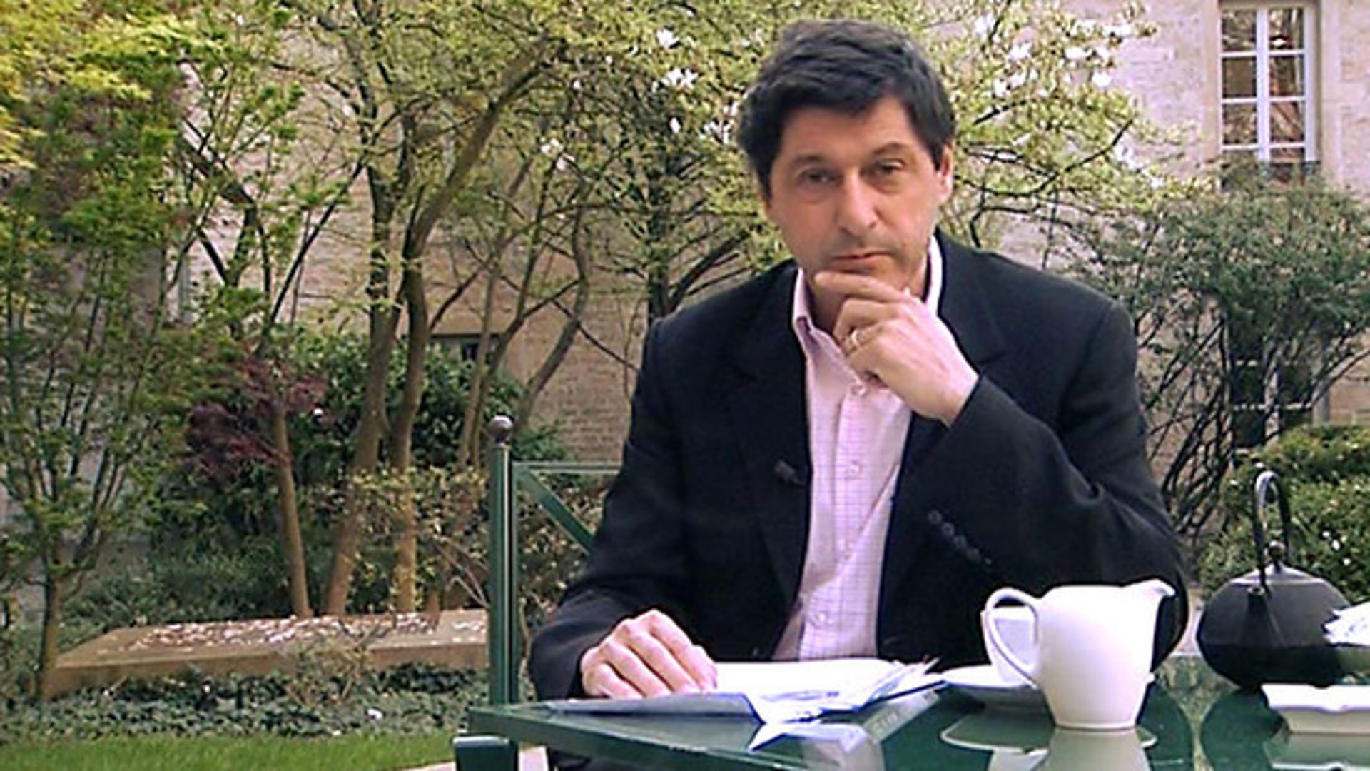 Live TV reporting: Jon Sopel - Academy