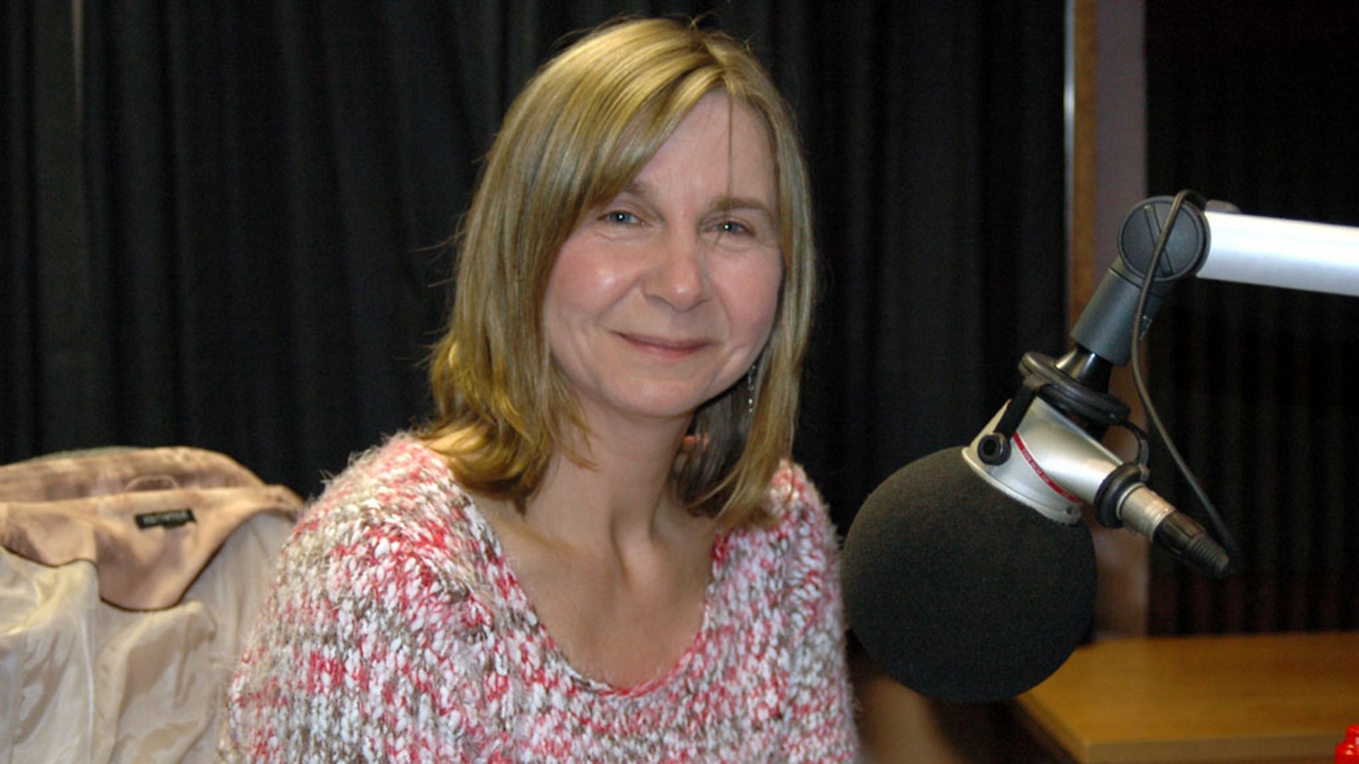 Videos - Siân James - Sesiynau Gwerin Siân James - BBC