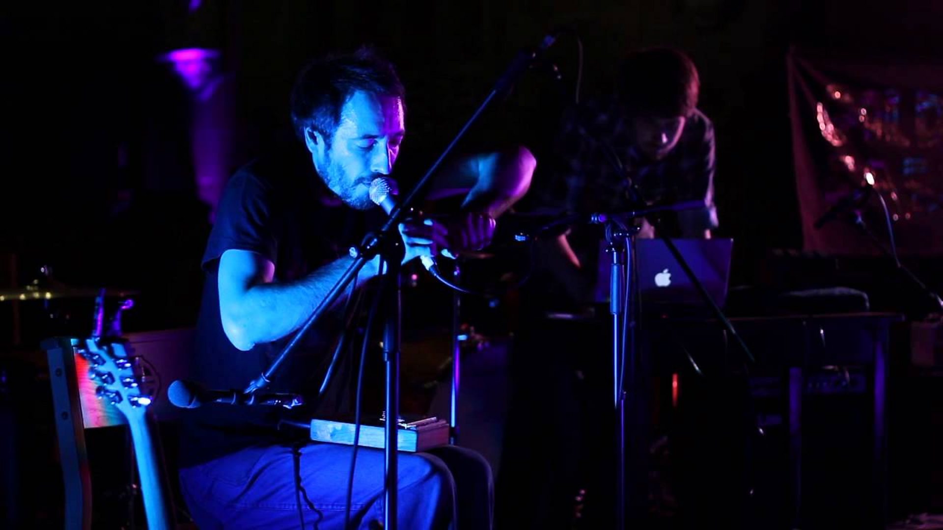 Videos - Lowri Evans - Sesiwn C2 Sesiwn Lowri Evans - BBC