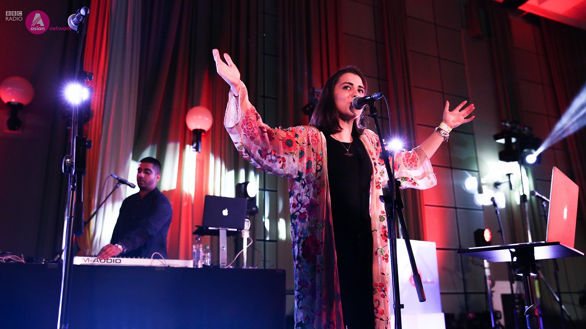 Videos - Raphaella - New Music Showcase - BBC