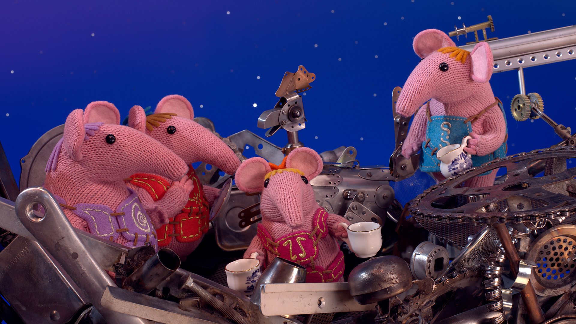 BBC iPlayer - Clangers - Series 1: 22. Holes
