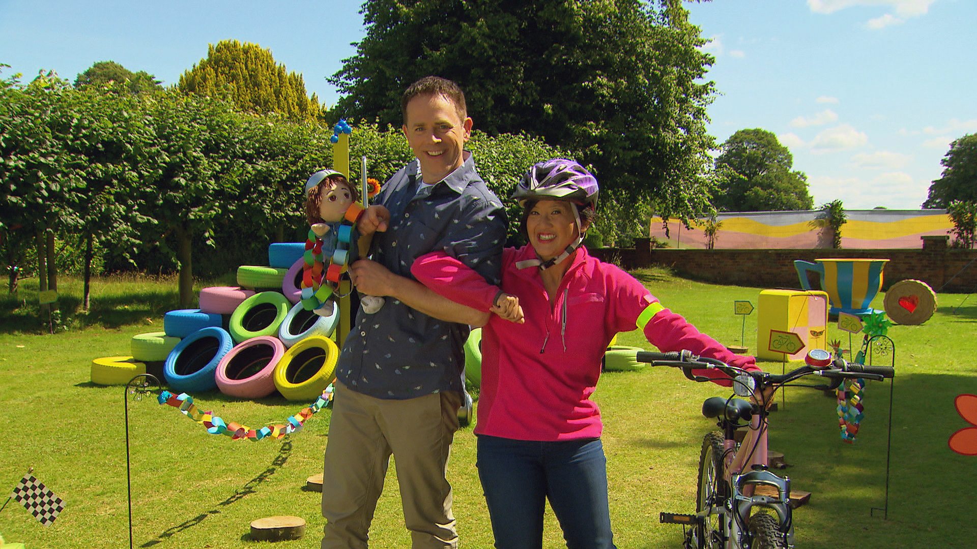 BBC iPlayer - Show Me Show Me - Series 6: 11. Chains and Bikes