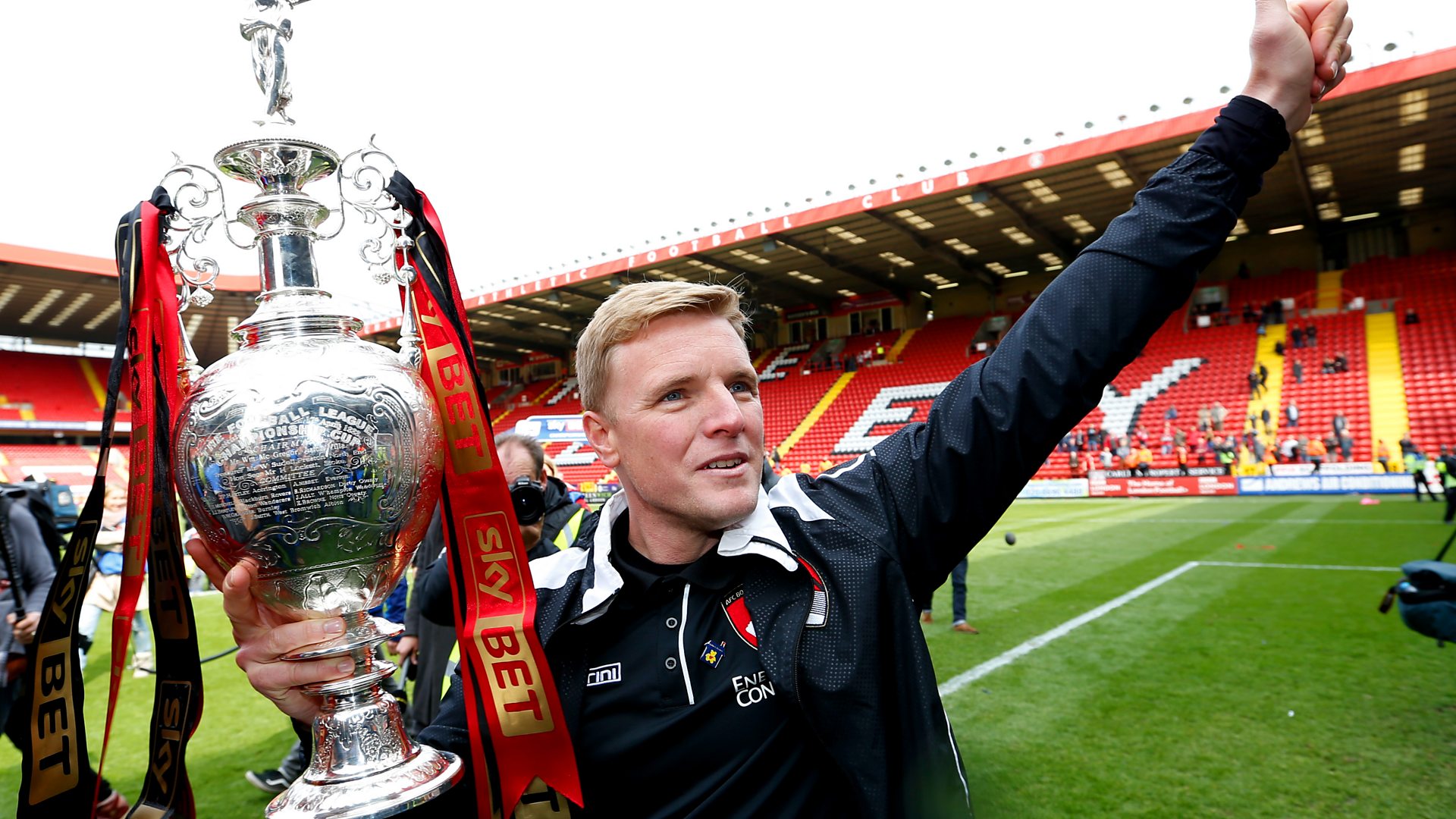 BBC World Service - Sportsworld - Max Gradel: Howe 'looks after me like ...