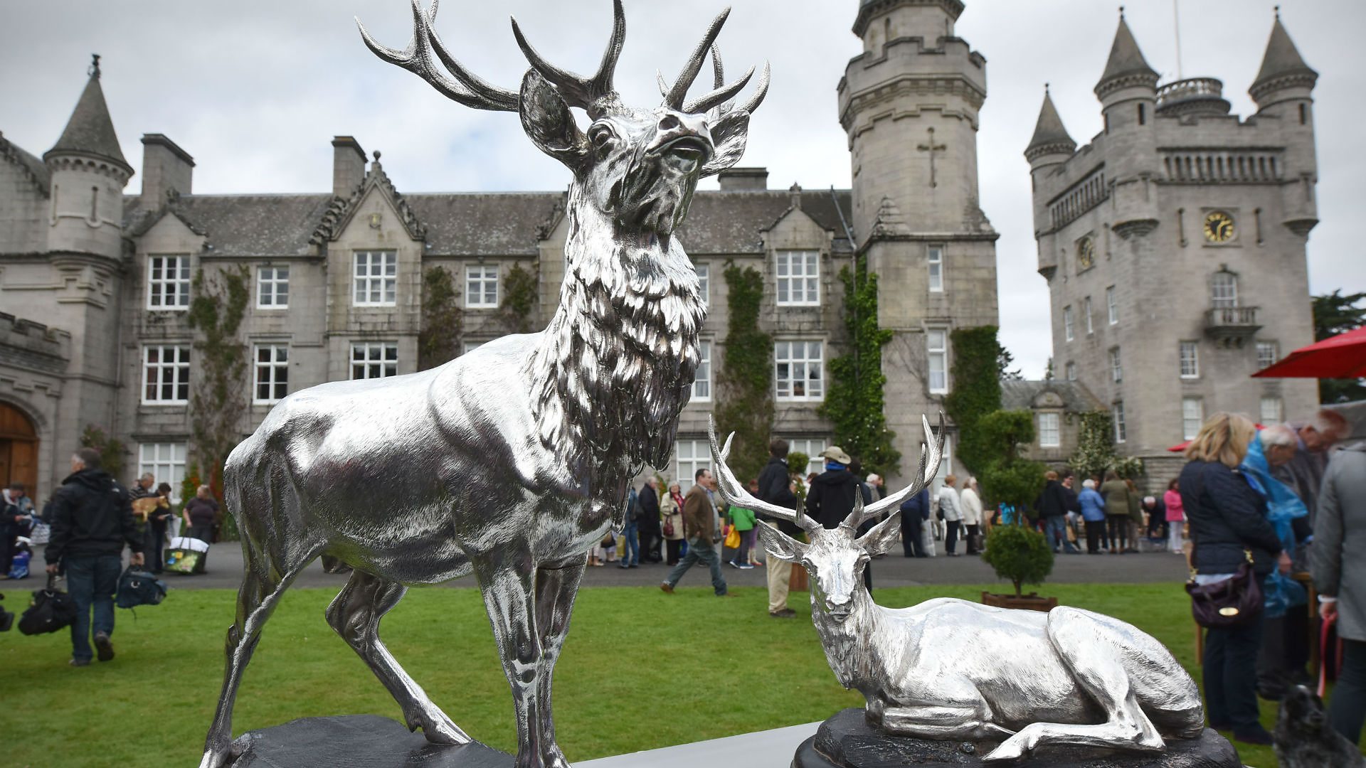 BBC One - Antiques Roadshow, Series 38, Balmoral 1, Pair of silver stags