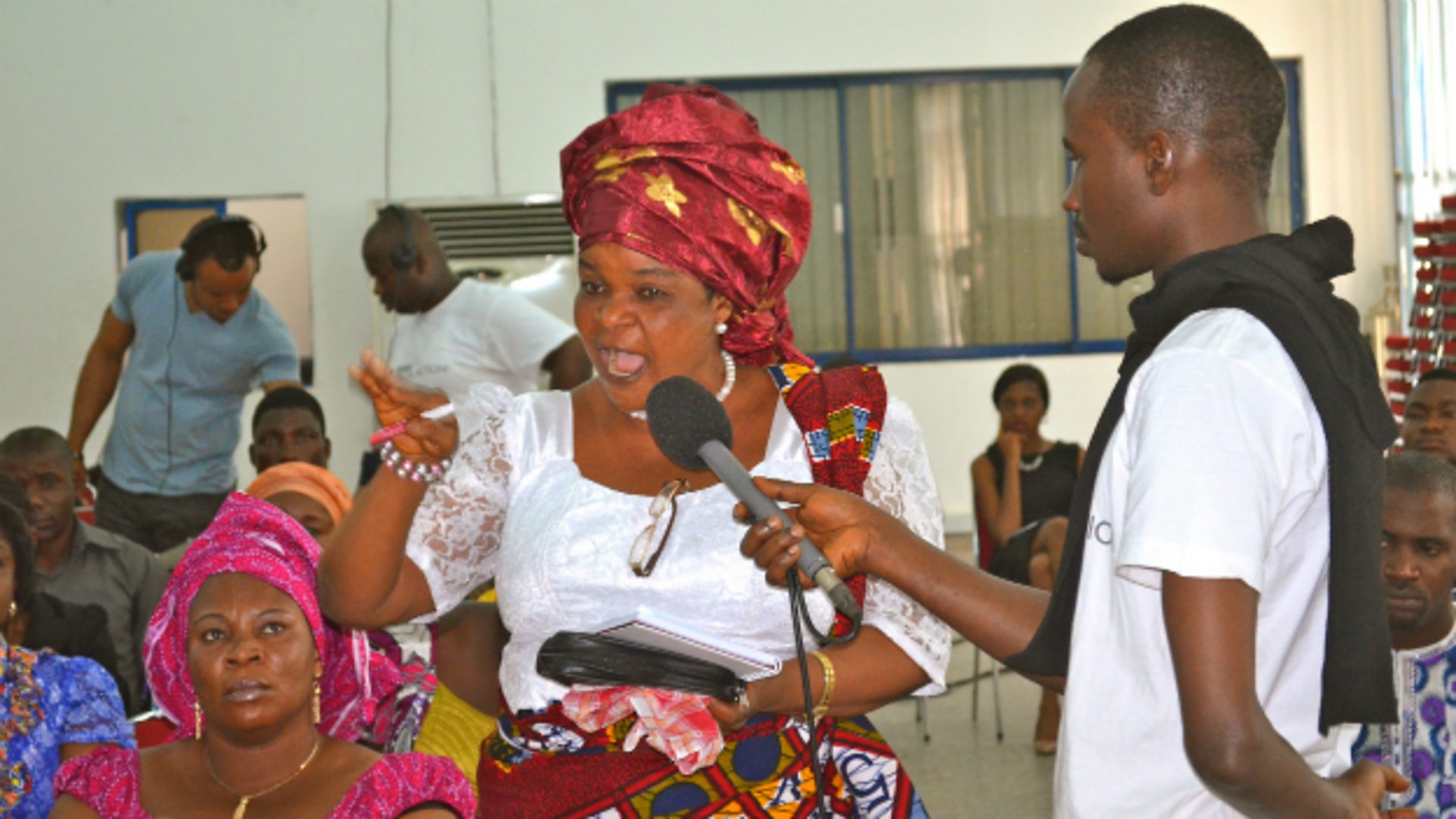 The role of independent media in curbing corruption in fragile settings