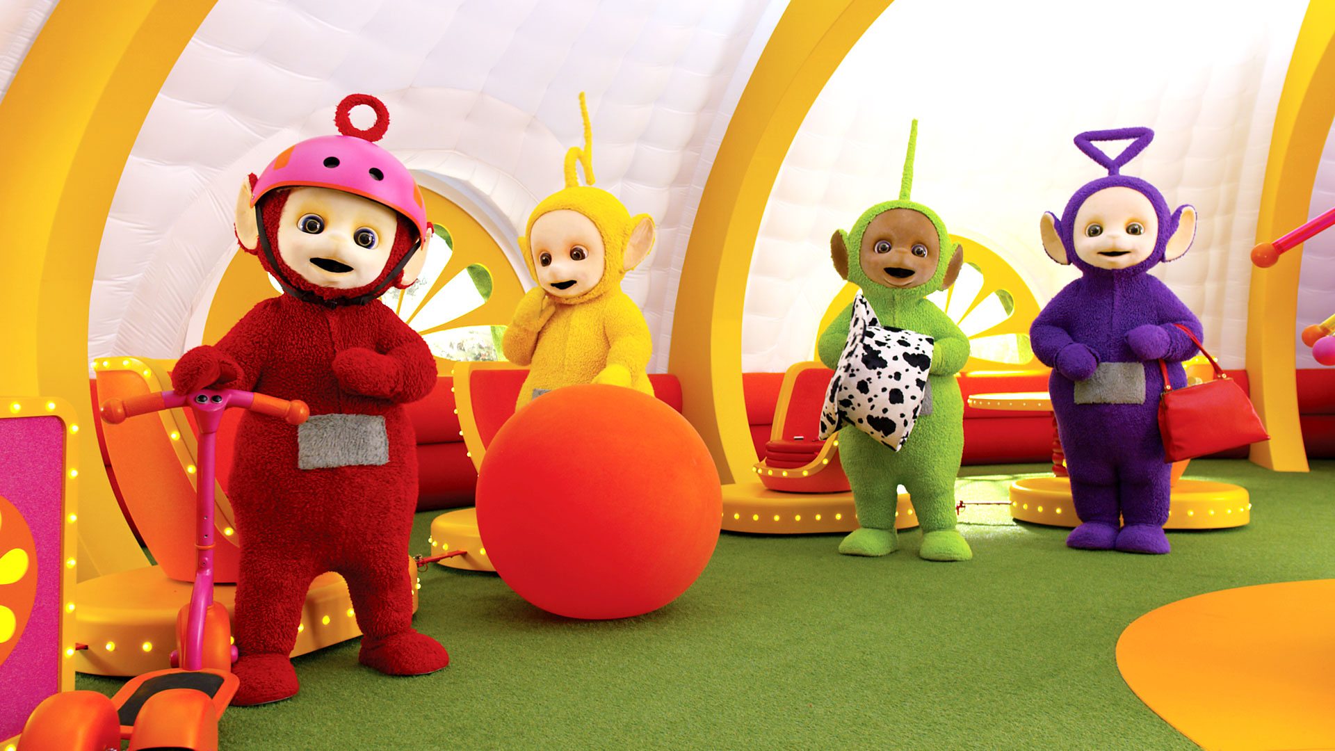 BBC iPlayer - Teletubbies - Series 2: 6. Not Enough Room