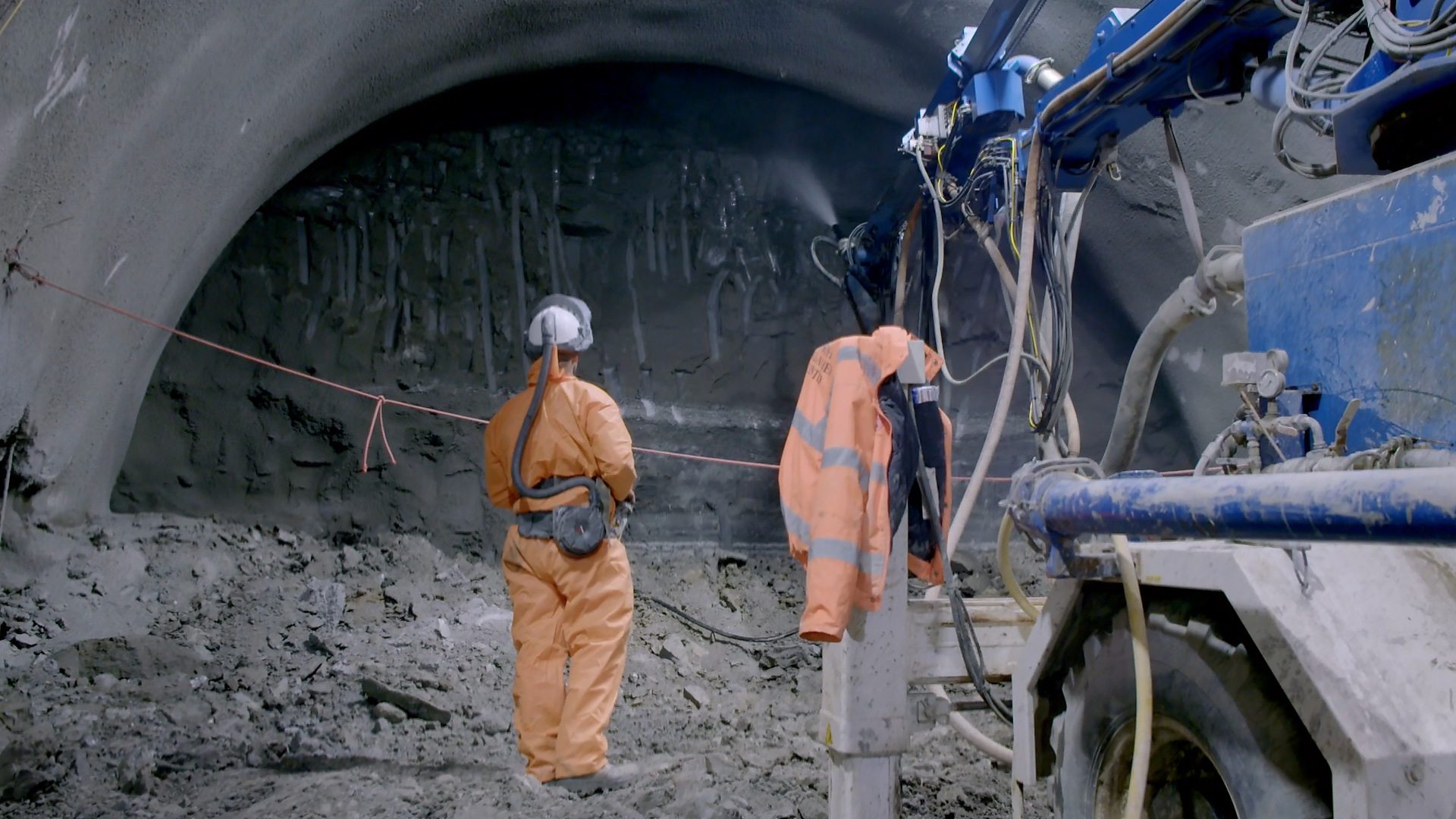 BBC Two - The Five Billion Pound Super Sewer, Series 1, Episode 3, Shoring up the tunnel with ...