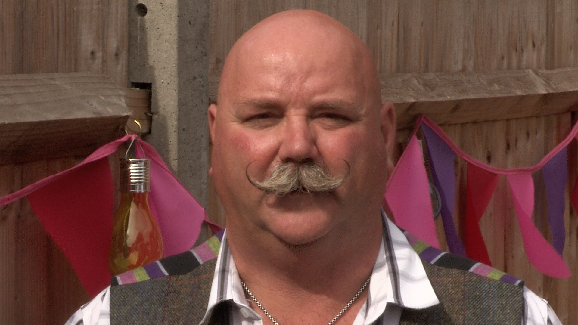 Mark East's Instagram, Twitter & Facebook on IDCrawl