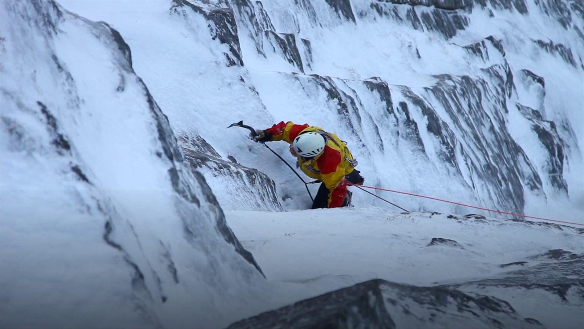 BBC News - Scotland, Two climbers die on mountain