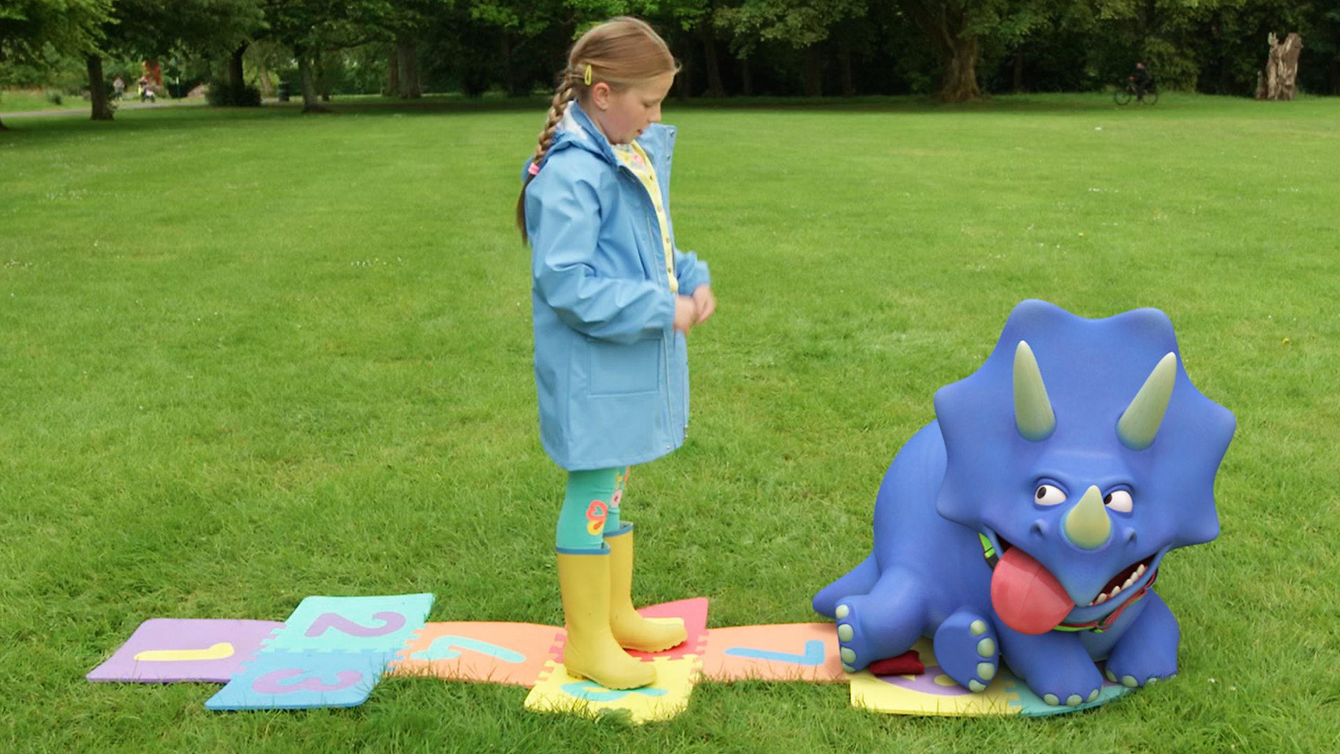 BBC iPlayer - My Petsaurus - Series 3: 7. Hopscotch