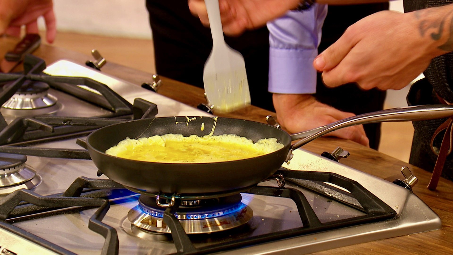 BBC One - Ready Steady Cook, Series 1, Episode 7, Akis makes the ...