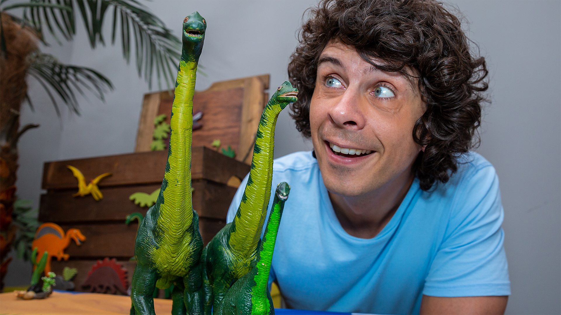 BBC iPlayer - Andys Dino Toybox - Series 1: 13. The Lost Dinosaur
