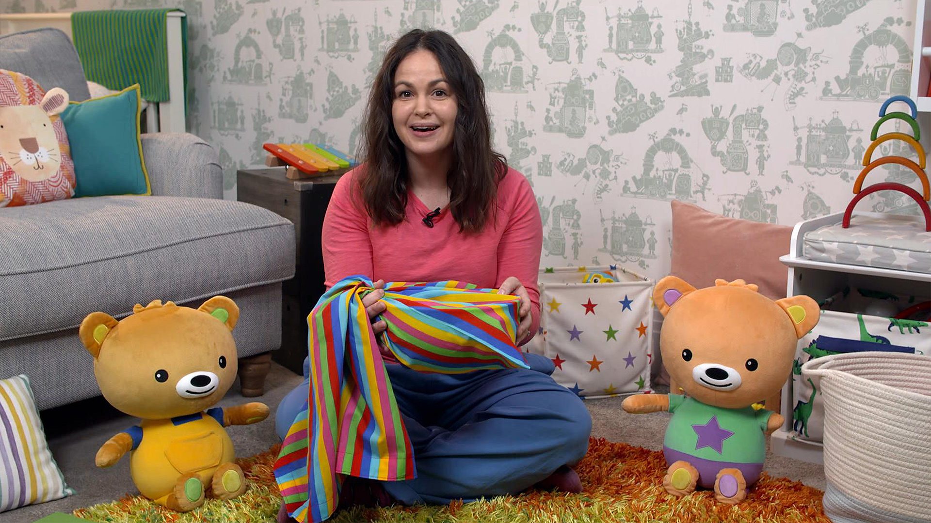 BBC iPlayer - The Toddler Club - At Home: 15. Sorting and Matching