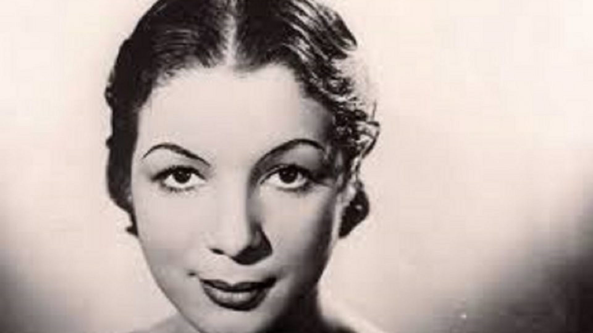 BBC - History of the BBC, Antiques Roadshow - Evelyn Dove