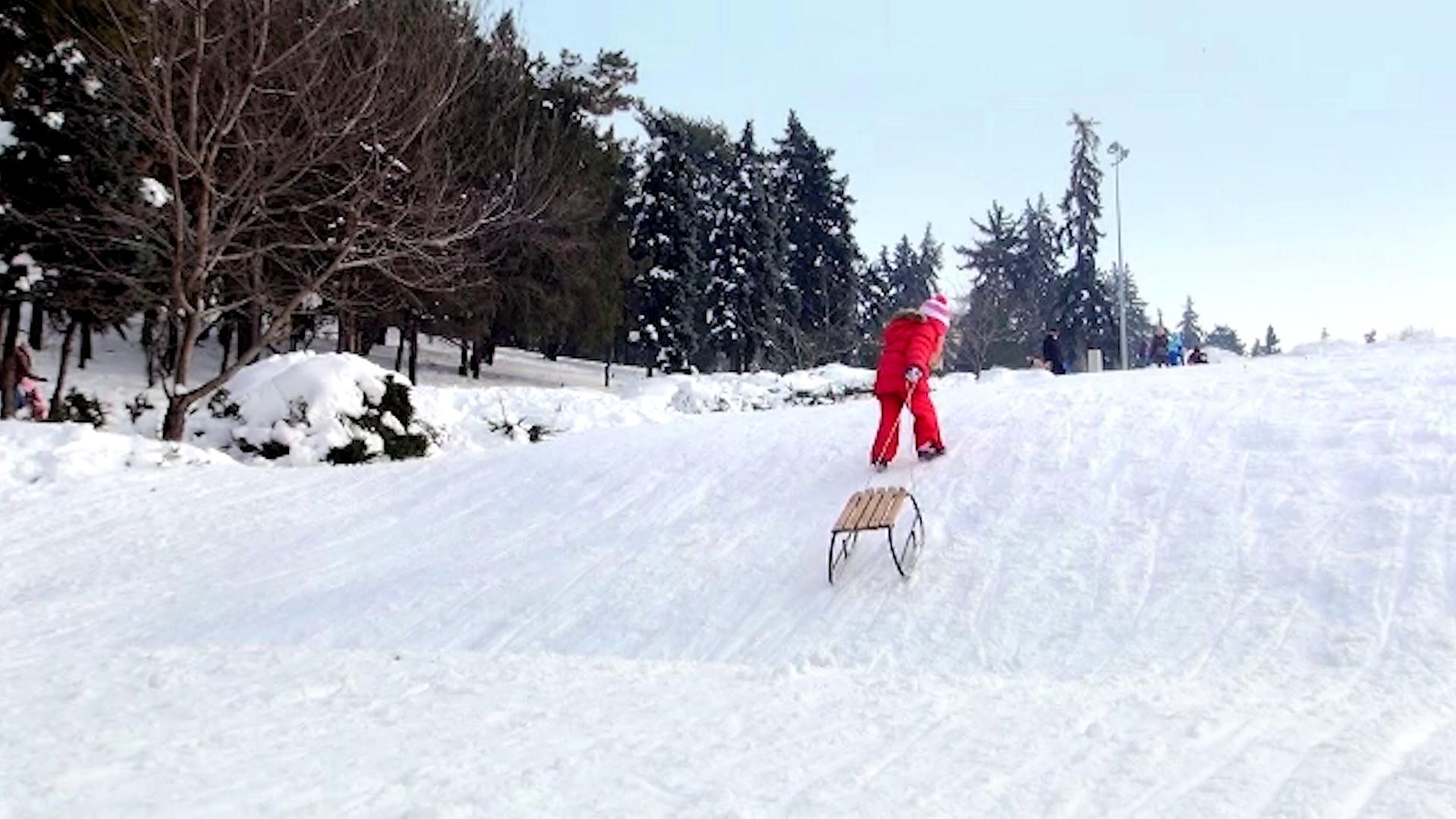 CBeebies - Colours, CBeebies: Colours "White" clip