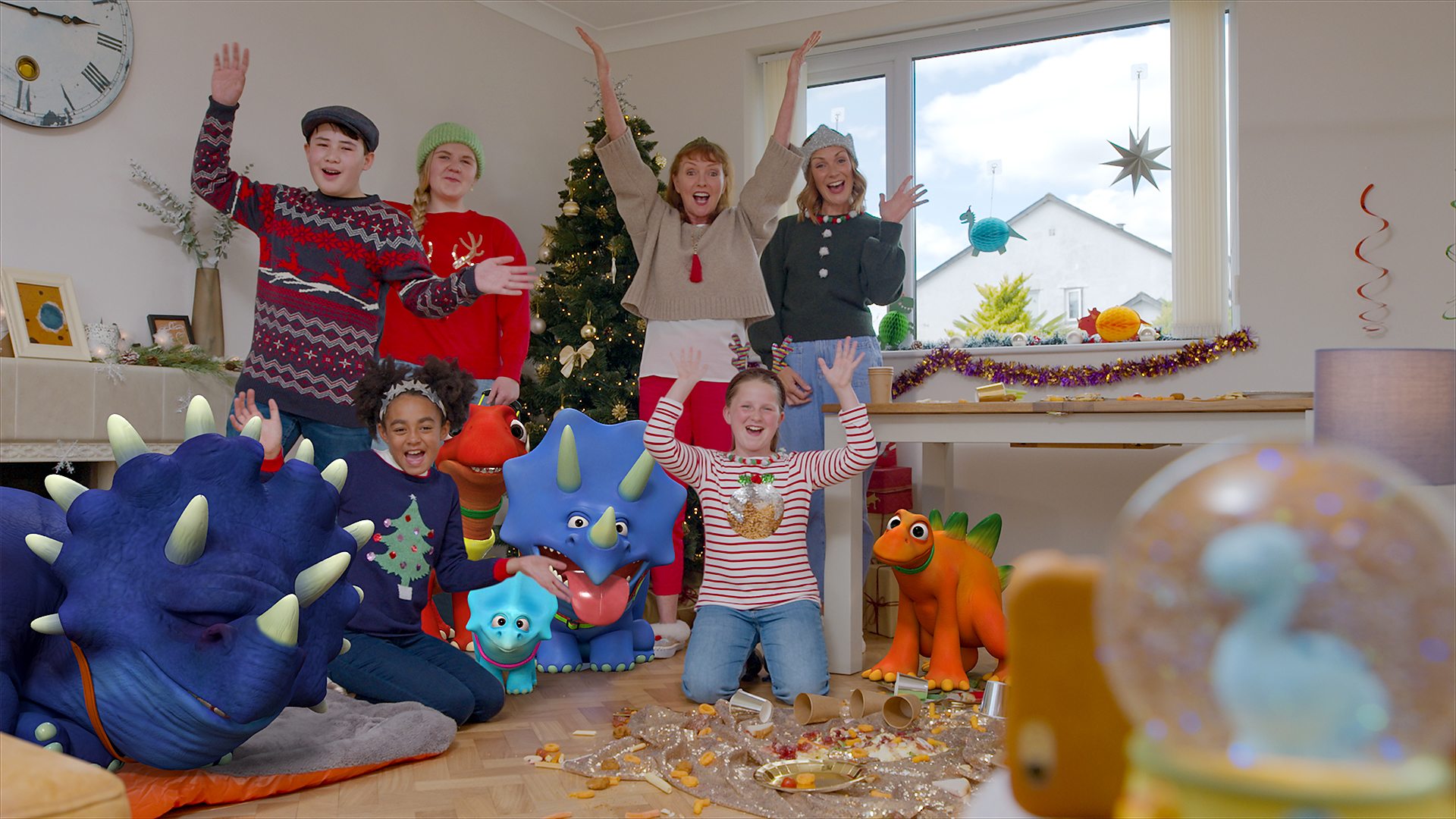 BBC iPlayer - My Petsaurus - Series 4: 2. Christmas Party