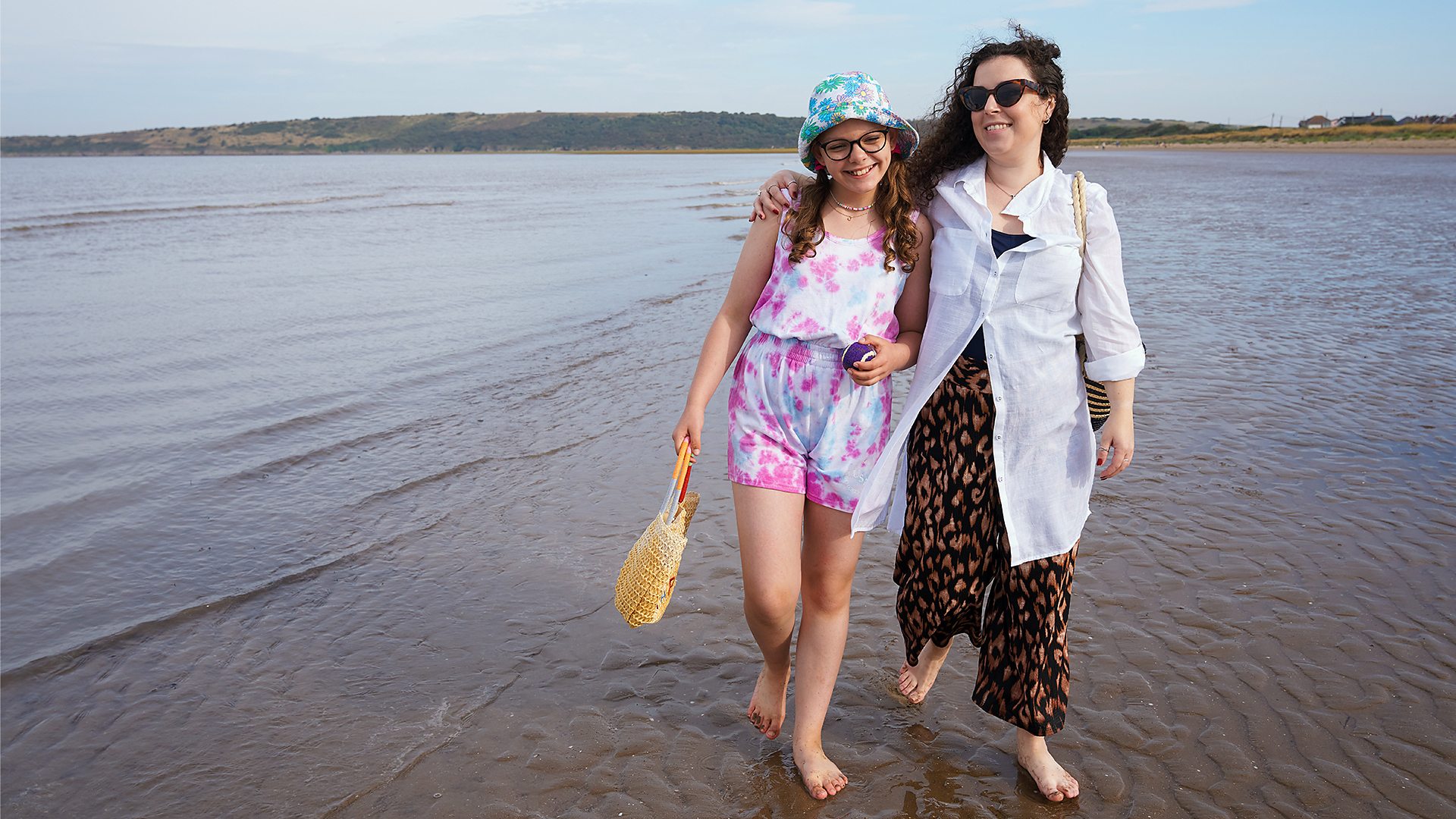 BBC iPlayer - The Beaker Girls - Series 1: 1. The Ice Cream Thief