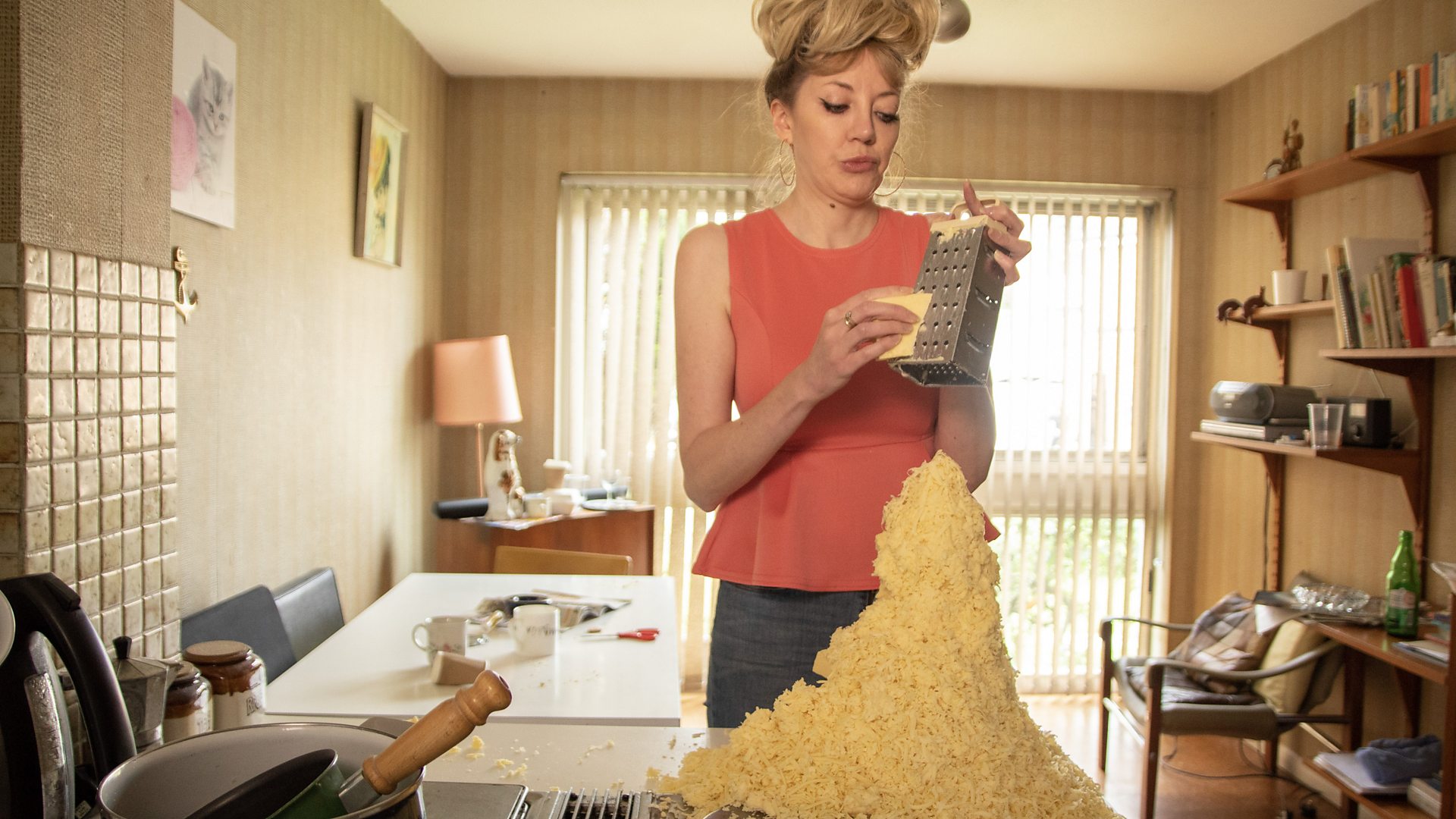 BBC Two - Mandy, Series 2, Ep6 - The Curse of Mandy Carter