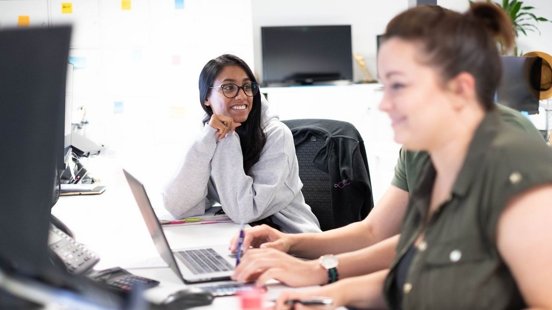 Data Driven Professional apprenticeship Level 3 - Apprentice Hub