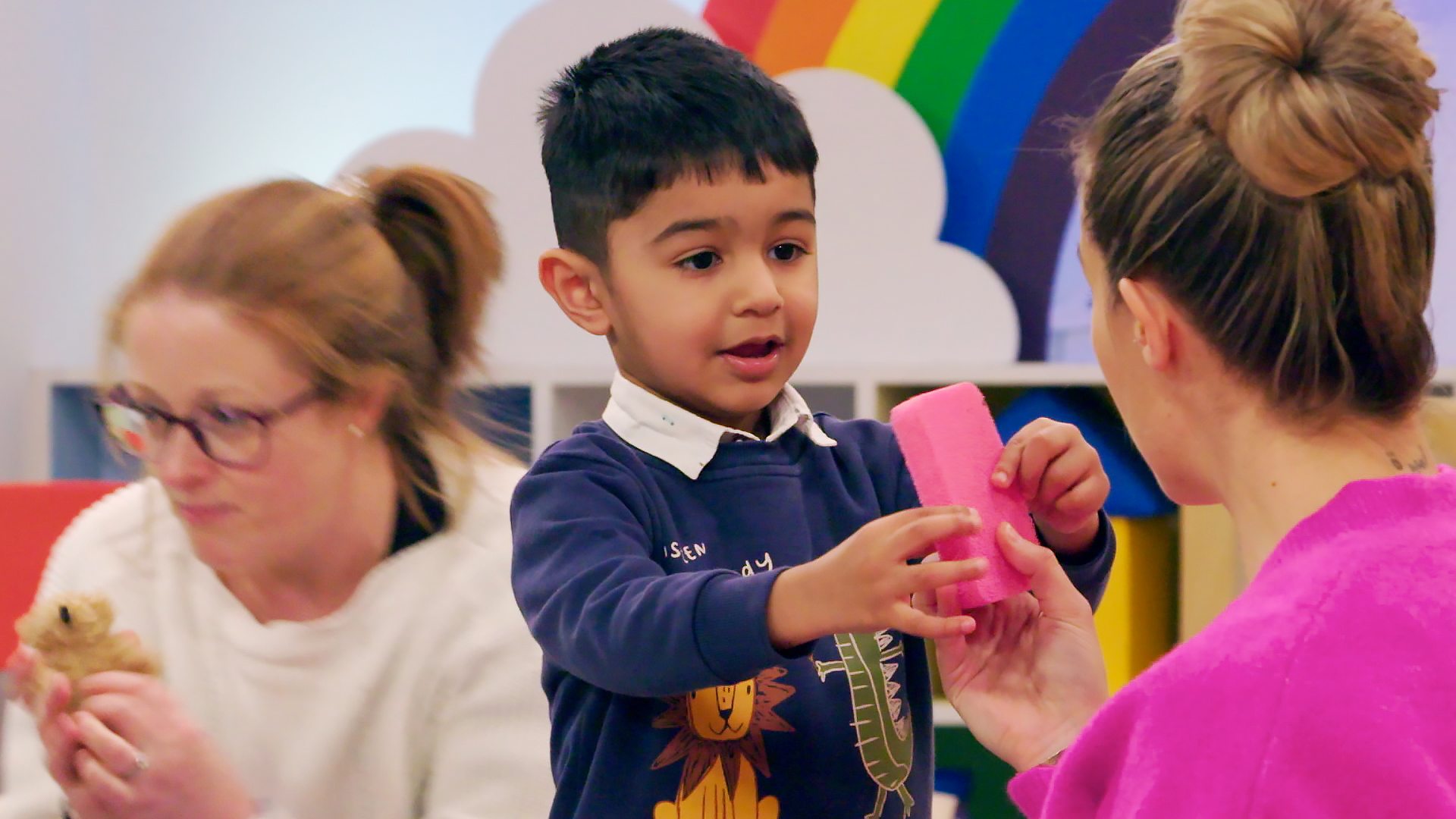 BBC iPlayer - The Toddler Club - Series 1: 1. Big and Small