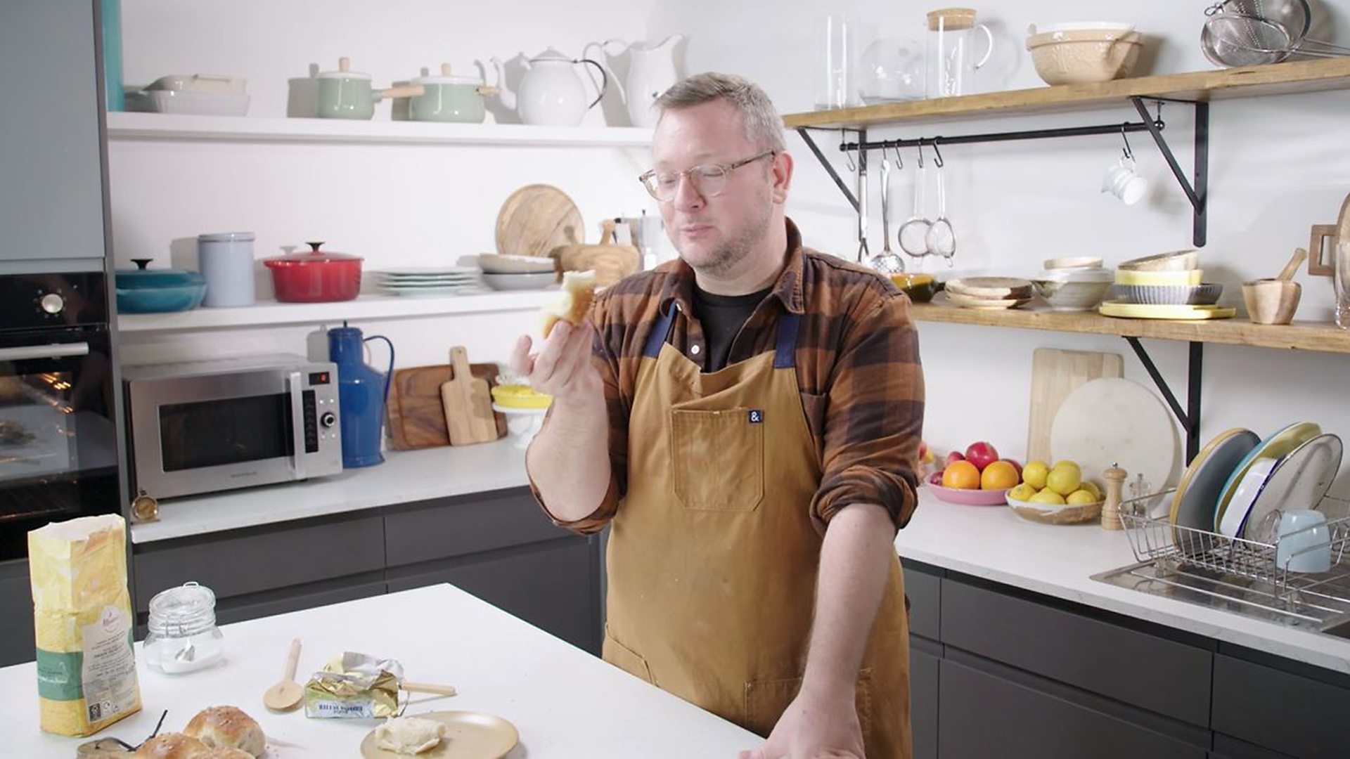 BBC - BBC Food, How to make perfect bread rolls
