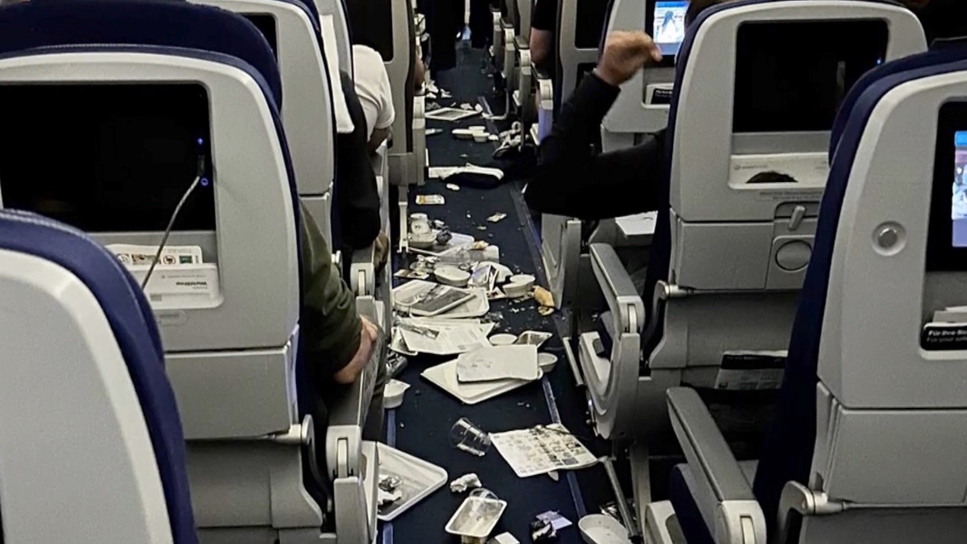 Scenes On Board After The Turbulence Photo Haftha Aircraft 11+