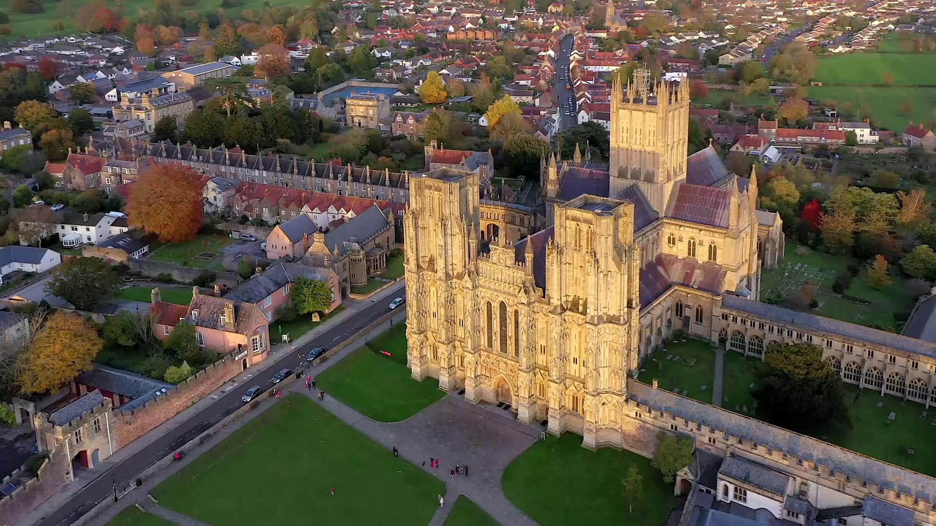 BBC One - Bargain Hunt, Series 64, Shepton Mallet 26, Charlie visits ...