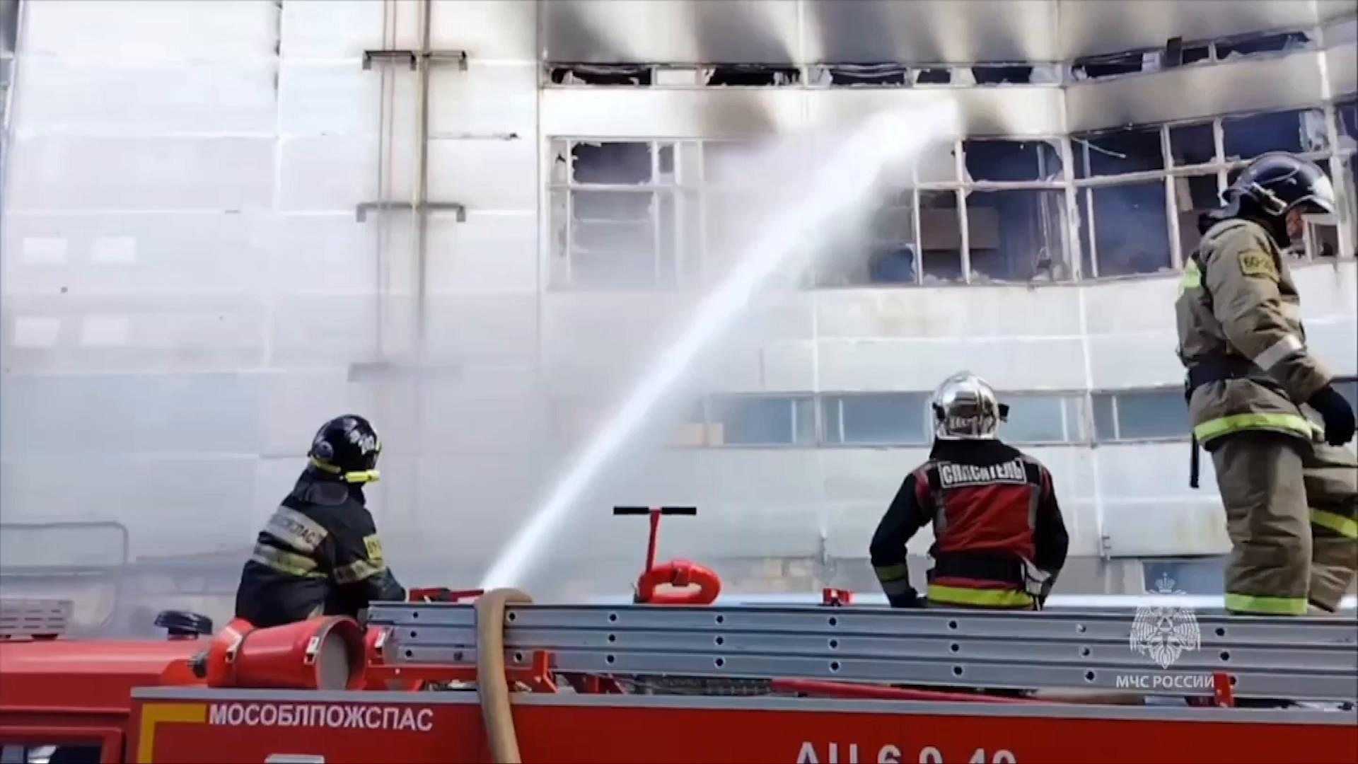 Firefighters Fighting Structure Fires FIREFIGHTERS BATTLE MASSIVE