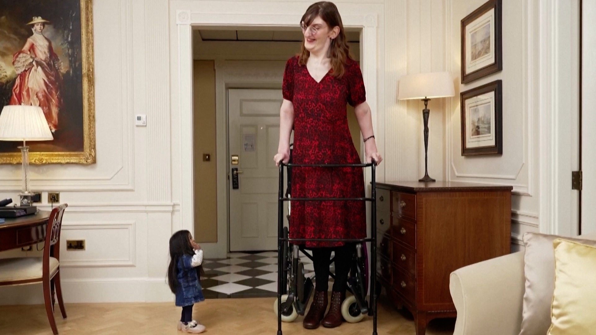 The Shortest Woman In The World World's Shortest Woman Wants To Be