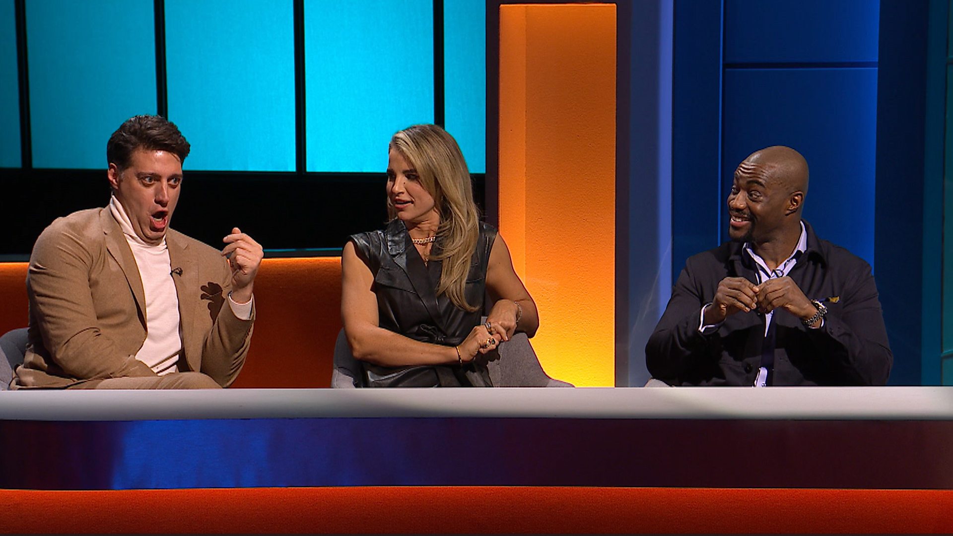 BBC Two - The Apprentice: You're Fired!, Series 19, Austria Tours, A lesson in yodelling