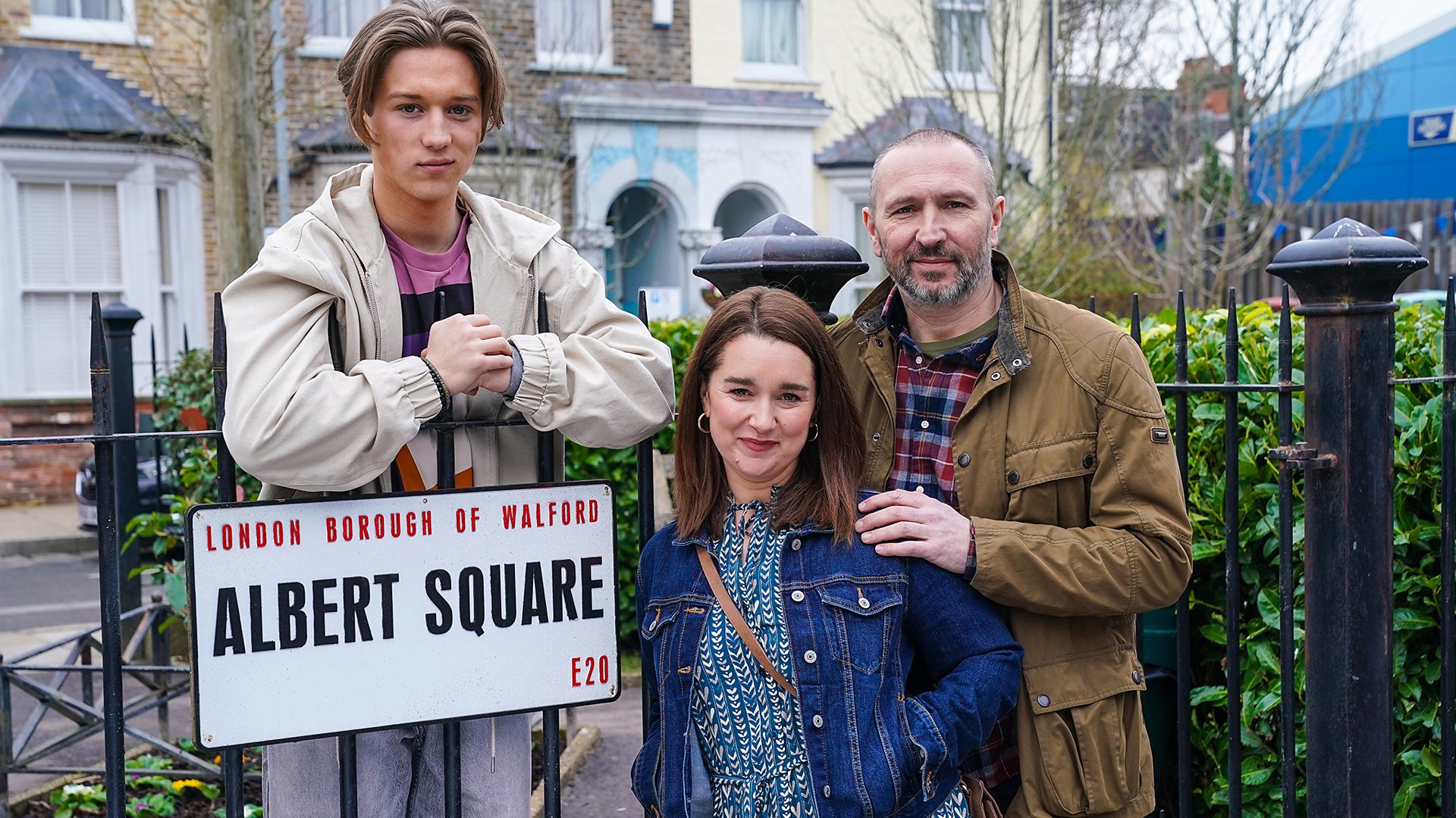 EastEnders’ Vicki Fowler returns to Walford with a new family