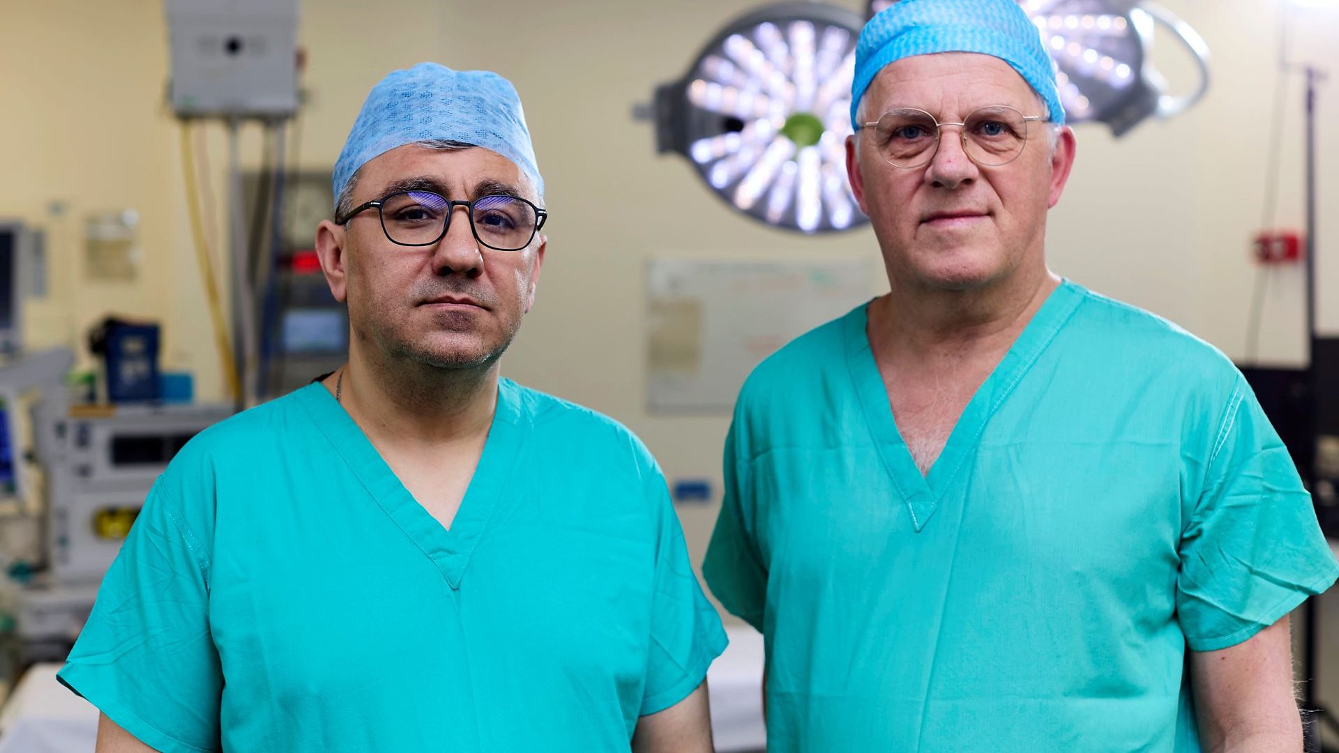 Surgeons: At The Edge of Life