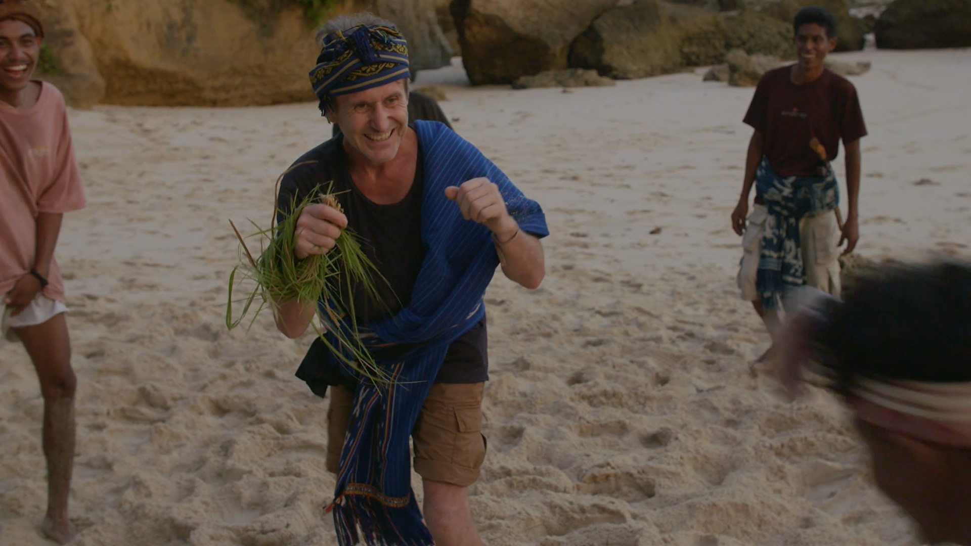 BBC Two - Tribe with Bruce Parry, Series 1, Marapu, Pracitising for Pajura