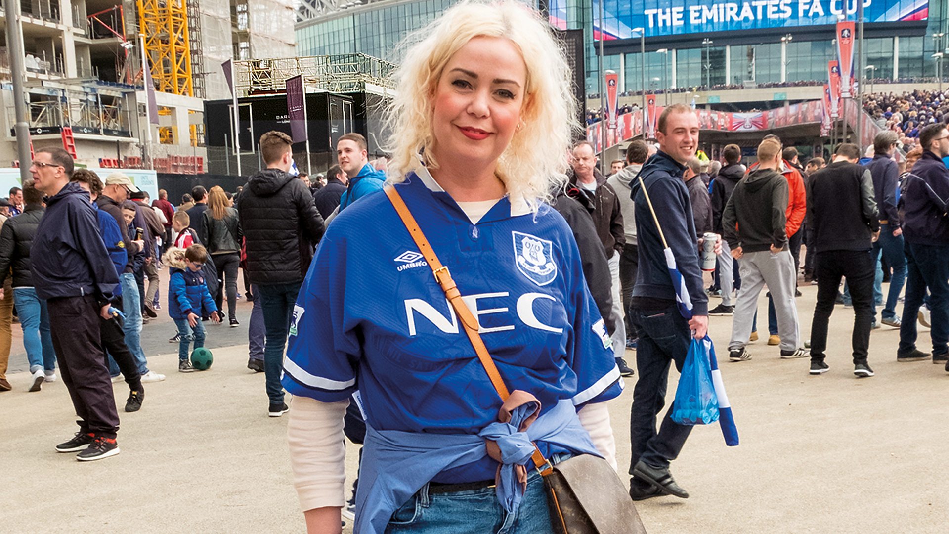 What it's like being a modern-day female football fan - BBC Three