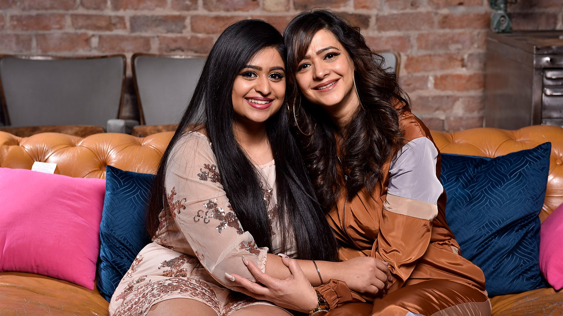 How it feels to live like your 21-year-old daughter - BBC Three