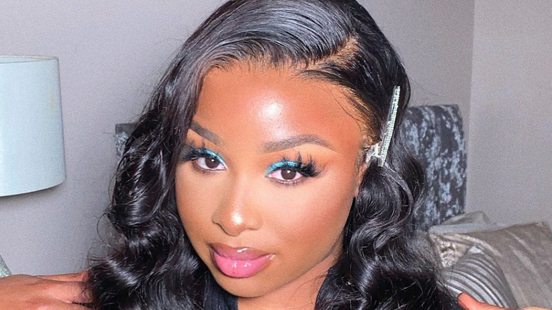 Glow Up: Can you turn a beauty 'side hustle' into a career? - BBC Three