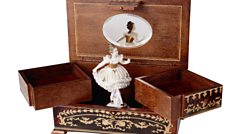 Why do we find these ordinary things creepy? - BBC Bitesize