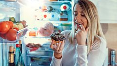 How to quit smoking or vaping without turning to unhealthy snacks - BBC ...
