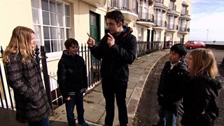 History KS2: How to interview people - BBC Teach