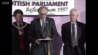 Scottish devolution referendum: The birth of a parliament - BBC News