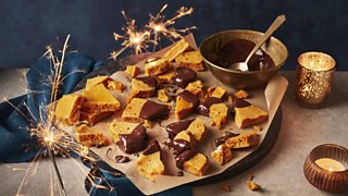Banging dishes to enjoy on Bonfire Night - BBC Food