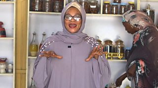 Yadda ake gyaran jiki da turaren wuta a Maiduguri - BBC News Hausa