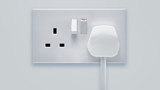 How does electricity flow into homes and how is it used to power ...