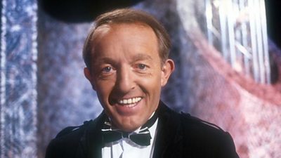 Mark Linsey tribute to Paul Daniels - Media Centre