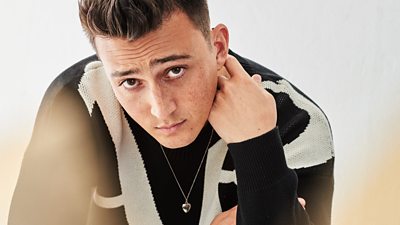 Zak Abel steps in as last minute replacement for Freya Ridings at ...