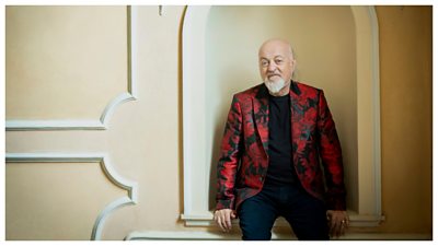 Extraordinary Portraits with Bill Bailey