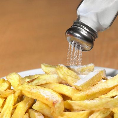 Qual tipo e quantidade máxima de sal devemos usar para reduzir riscos à ...