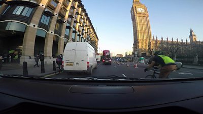 'Smog-mobile' measures pollution levels - BBC News