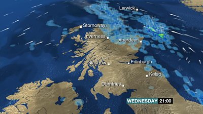 Lightning illuminates sky over Scotland - BBC News